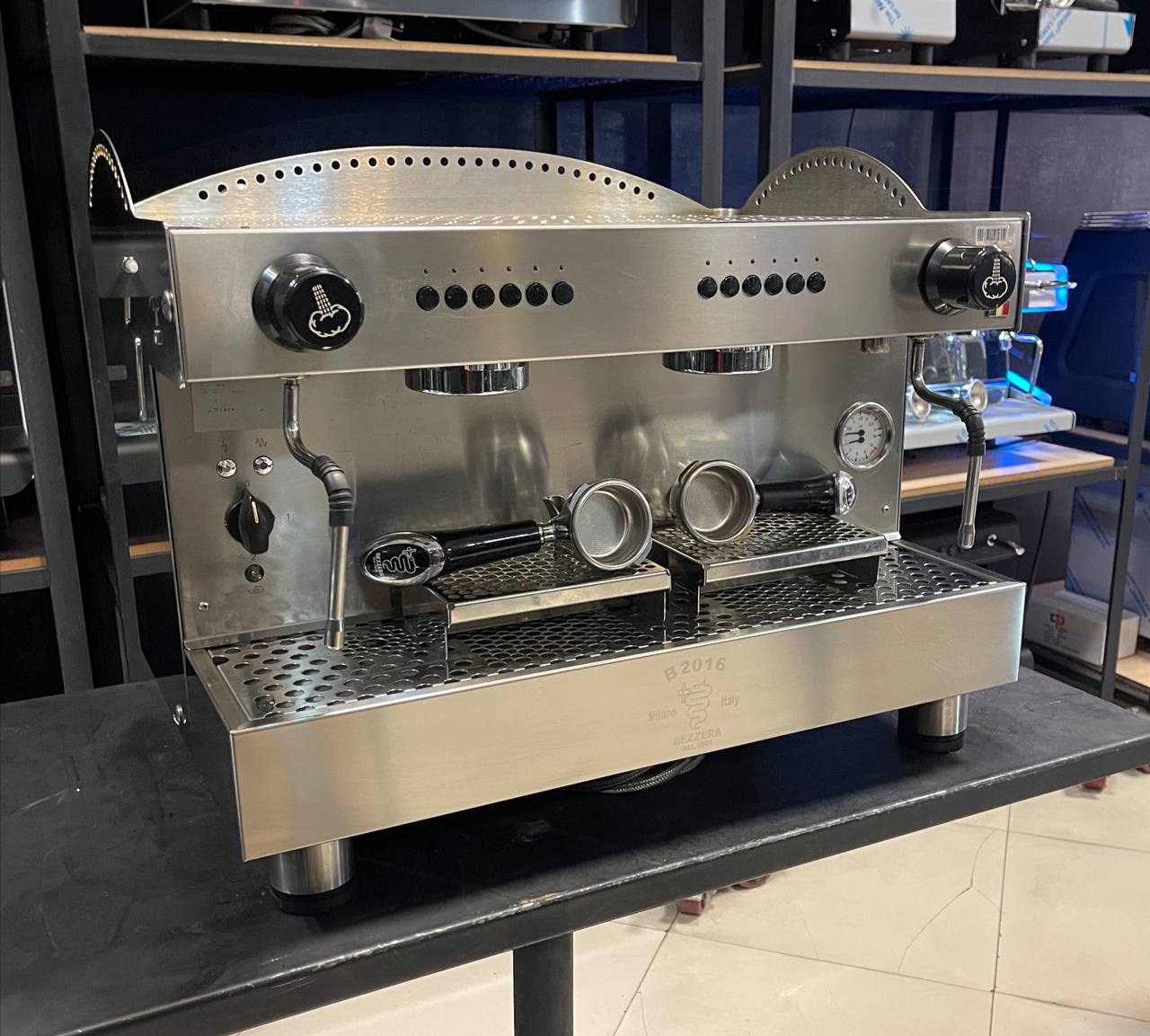 دستگاه اسپرسو ساز صنعتی دست دوم بیزرا b2016 دوگروپ اتوماتیک - گام نو